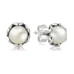 Pandora Cultured Elegance Stud Earrings :: Earring Stories 290533P ...